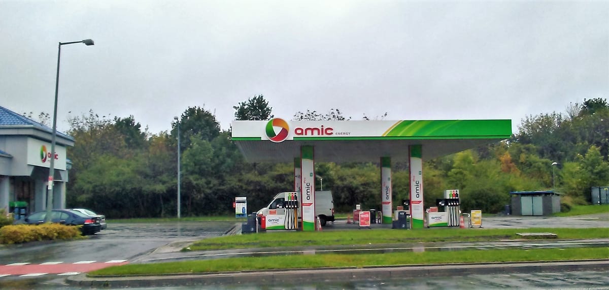 Amic z Austrii, koncerny z Rosji